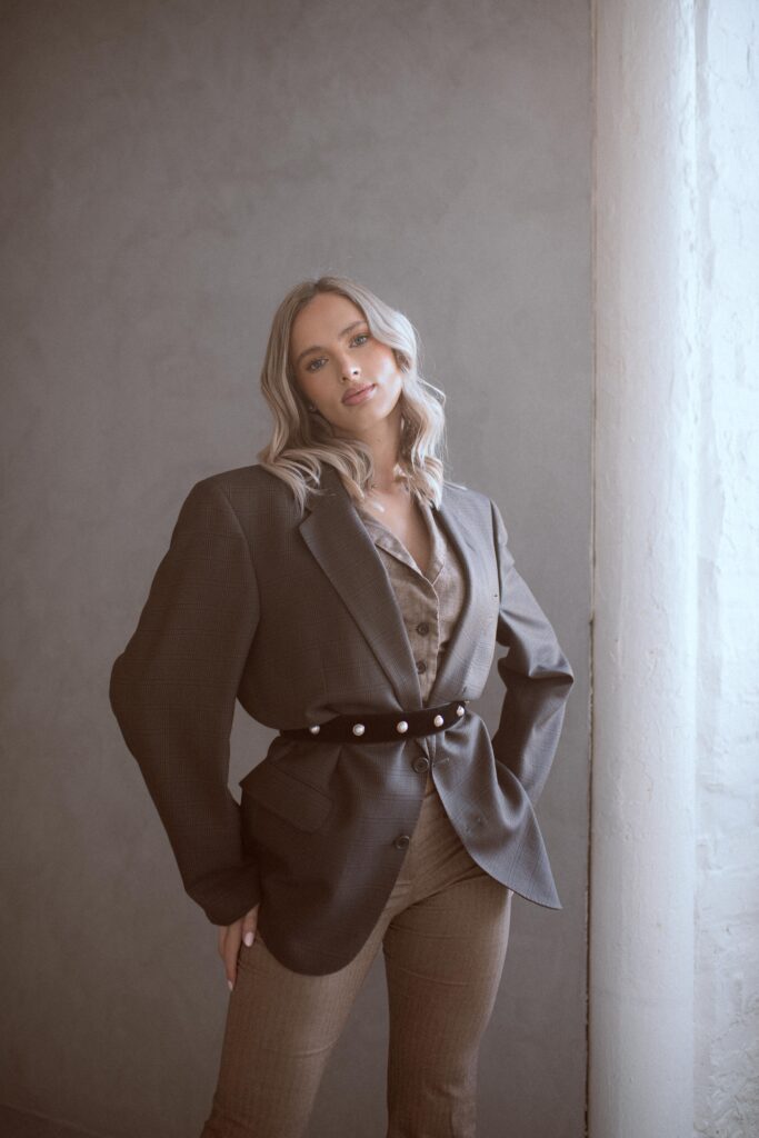 Eve Deacon - J'adore Models