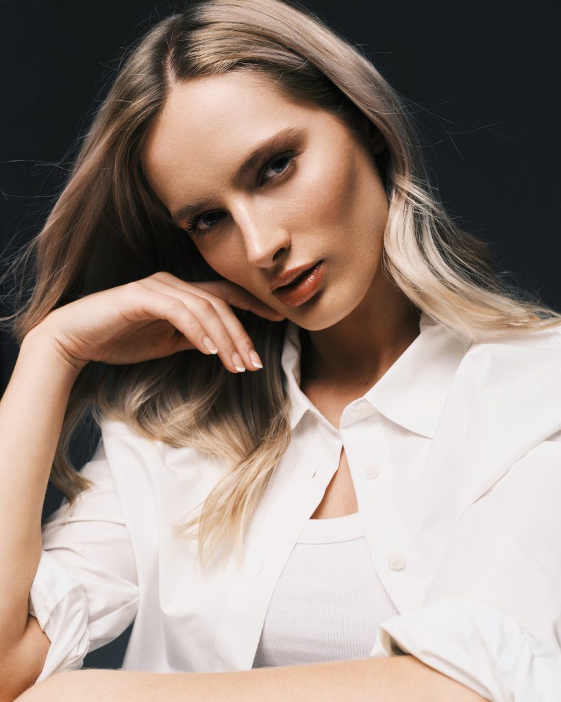 Eve Deacon - J'adore Models